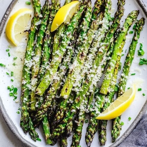 Perfekt grillad sparris med parmesan och frisk citron - Bon Appetit